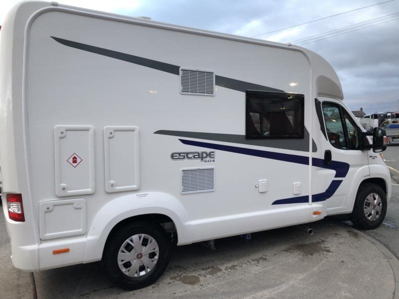 Fiat Swift Escape 604 | Barlow Trailers