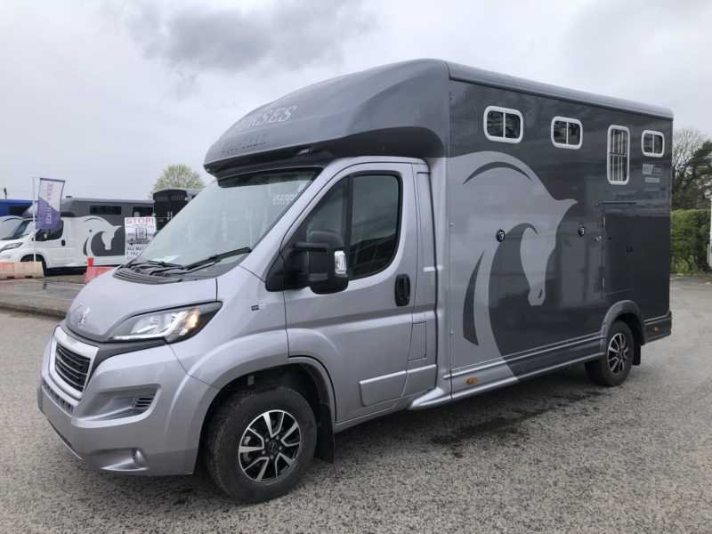 Equi trek Sonic Excel 3500kg | Barlow Trailers