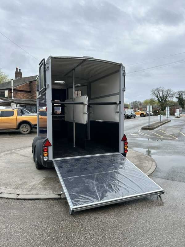 Ifor Williams Trailers Ifor Williams HB511 Bala Blue - Double Horse ...