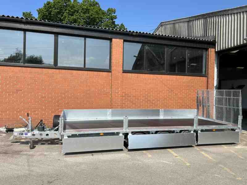 Ifor Williams Trailers Ifor Williams TILT BED 3.5T 5Mx2.1M 3-AXLE - MK2 ...