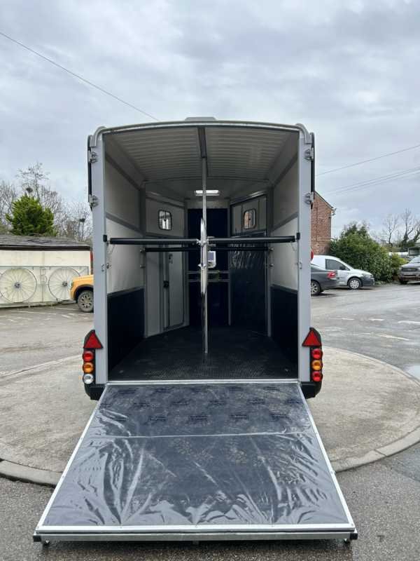 Ifor Williams Trailers Ifor Williams HB511 Bala Blue - Double Horse ...