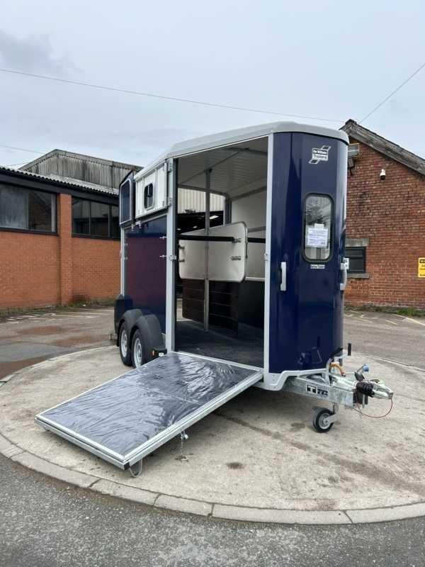 Ifor Williams Trailers Ifor Williams HB511 Bala Blue - Double Horse ...
