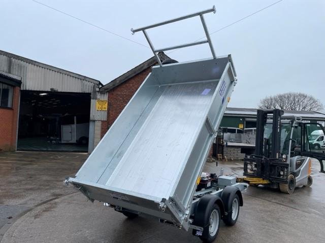 Ifor Williams Trailers Ifor Williams TT2515 - Tipping Trailer- Ladder ...