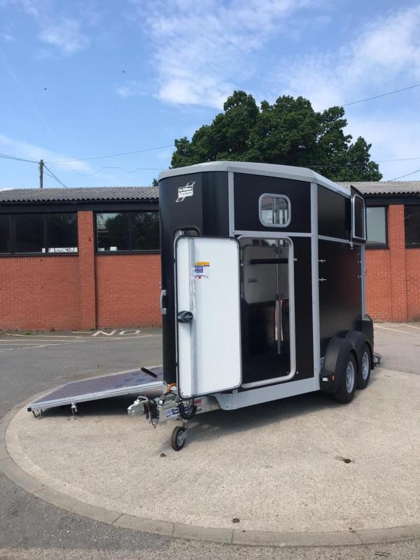 Ifor Williams Trailers Ifor Williams HB506 Double Horse Trailer - Twin ...