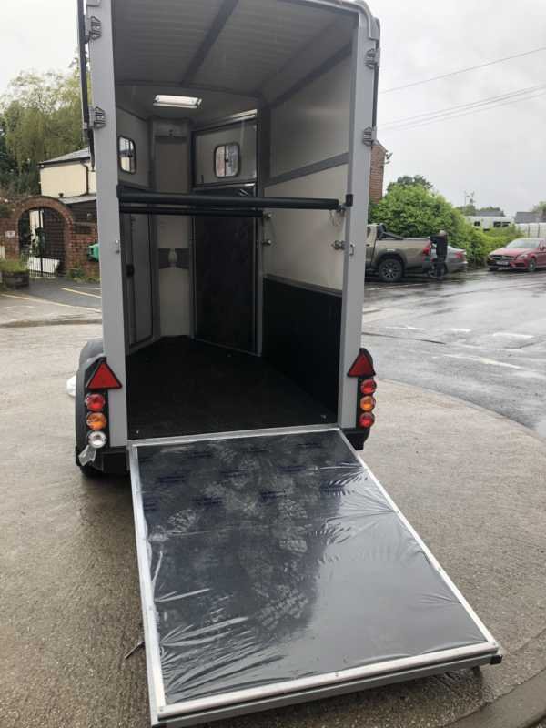 Ifor Williams Trailers Ifor Williams HB403R(MK2) RH F/RAMP GRAPHITE ...