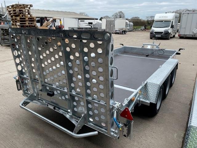 Ifor Williams Trailers Ifor Williams GH146 TRI-AXLE 1.2m RAMP, 185/70 ...